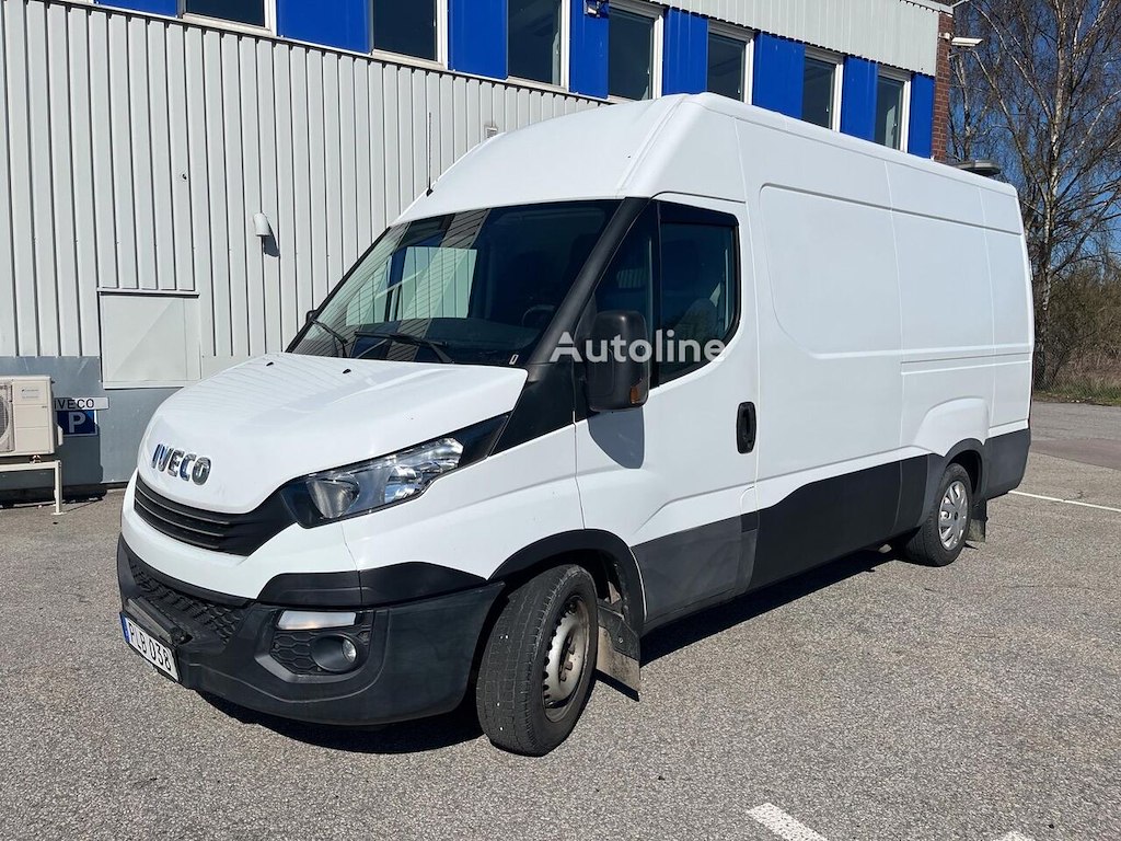 Prodaje se IVECO Daily 35S14 minibus furgon na aukciji