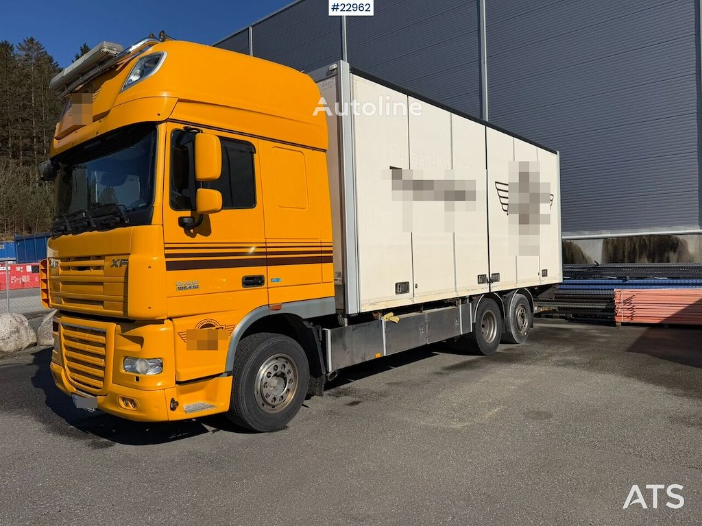 DAF XF 105.410 6x2 skapbil m/lift kamion furgon