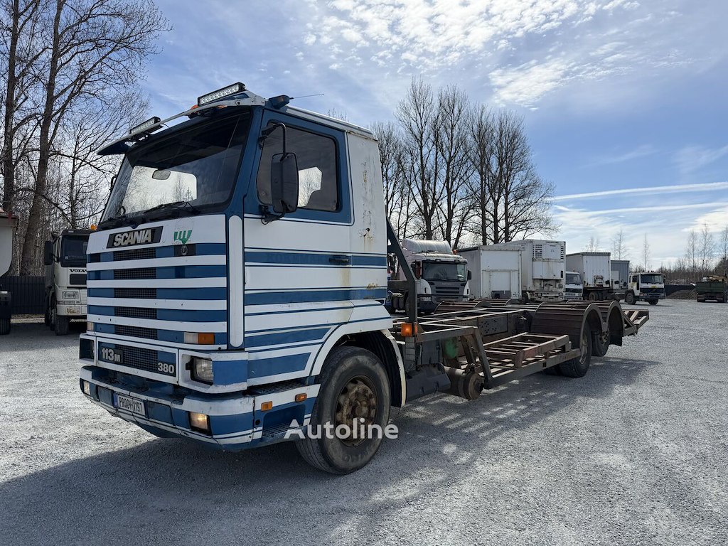 Scania 113 6x2 autotransporter