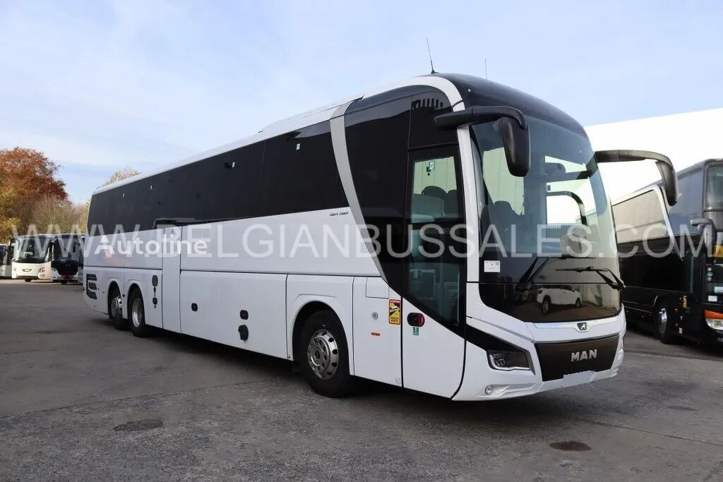 MAN Lion's Coach R08 / 13.8m / USB / Full Option / Almost New turistički autobus