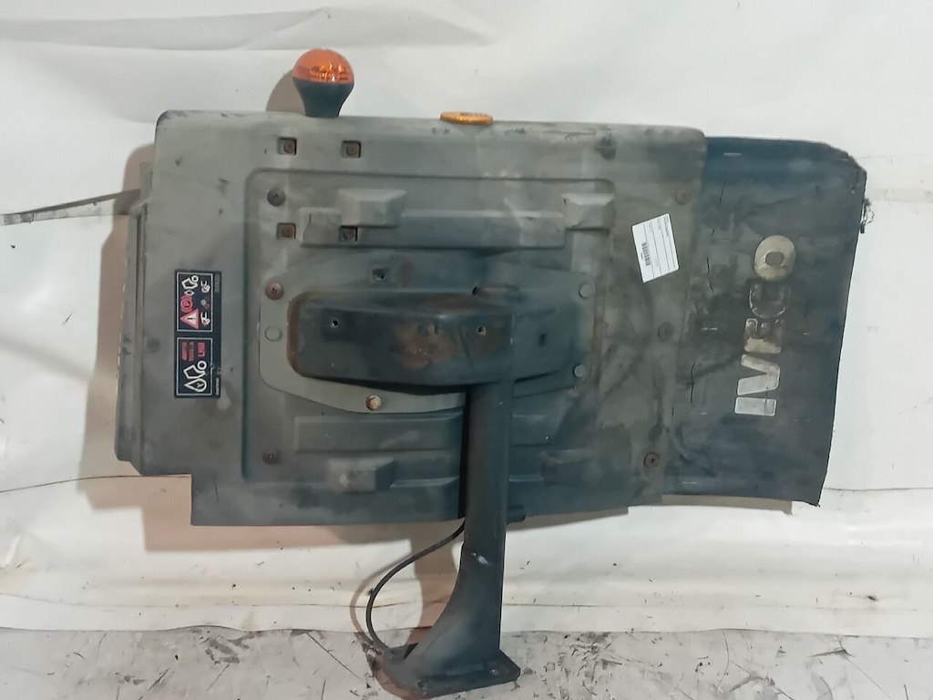 504071535 zastavica za blatobran za IVECO kamiona