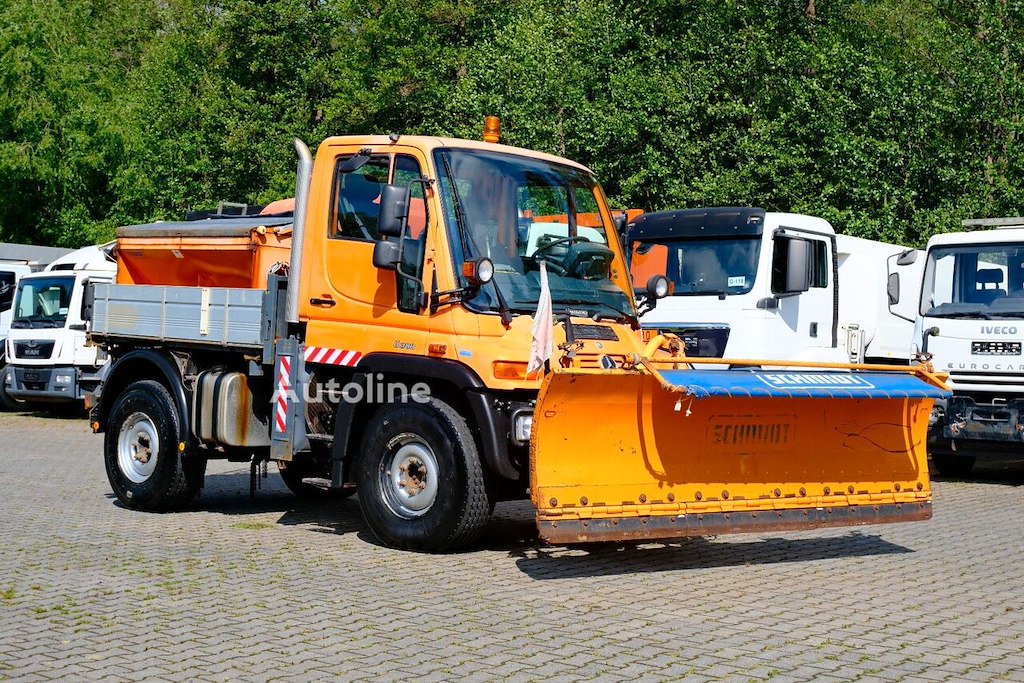 Mercedes-Benz Unimog U 300 univerzalna komunalna mašina