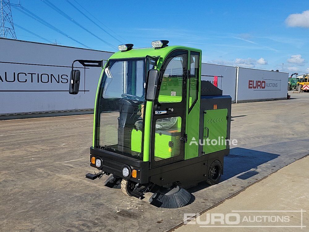 Prodaje se Sdlool SL-S2000 vozilo za čišćenje ulica na aukciji
