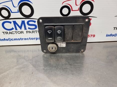 Massey Ferguson 9306, 9407, Control Panel Assy 3973054m1, 4241340m1, 3971574m1 3973054M1 instrument tabla za 9306 teleskopskog utovarivača