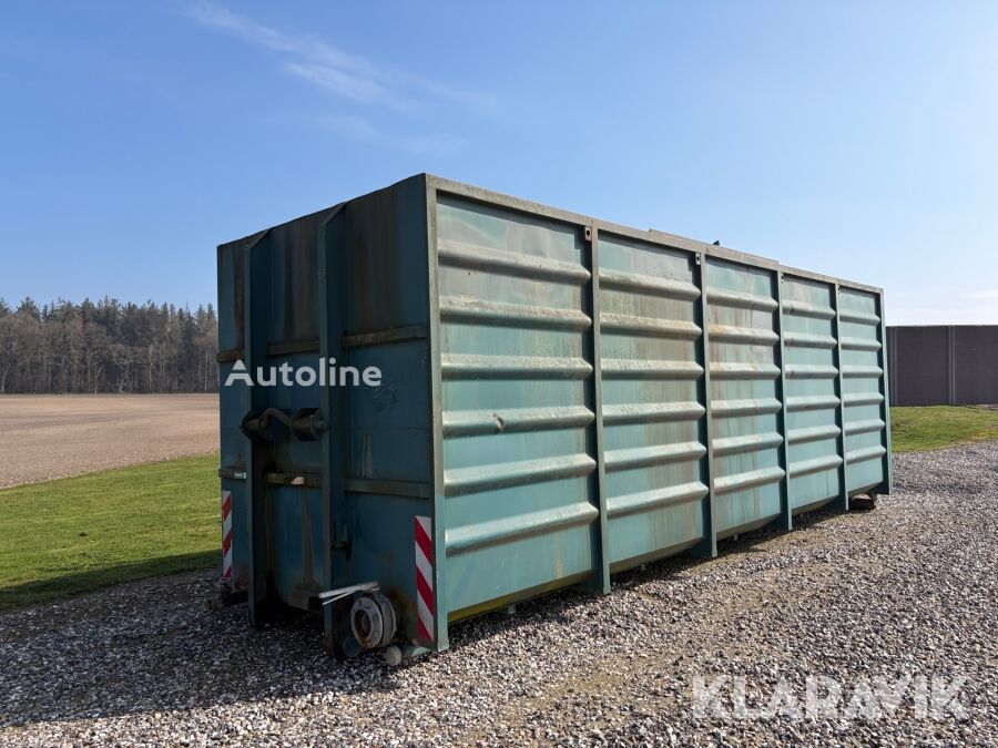 Prodaje se Foder container kontejner 40 stopa na aukciji