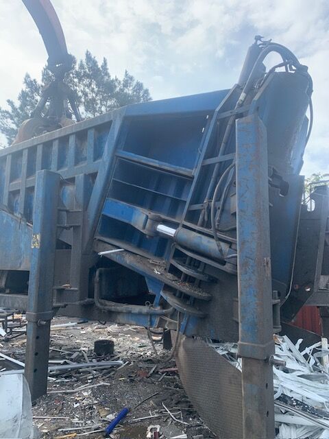 Bonfiglioli SHEAR 1300 presa za staro gvožđe