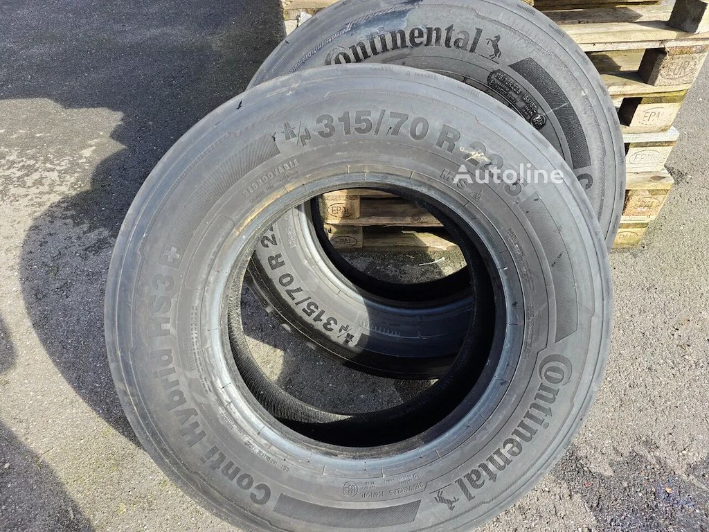 Continental Voorbanden 315/70/22.5. 13mm guma za kamione