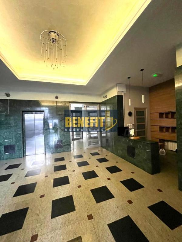 Petosoban stan za izdavanje, 550m2, 4.000€