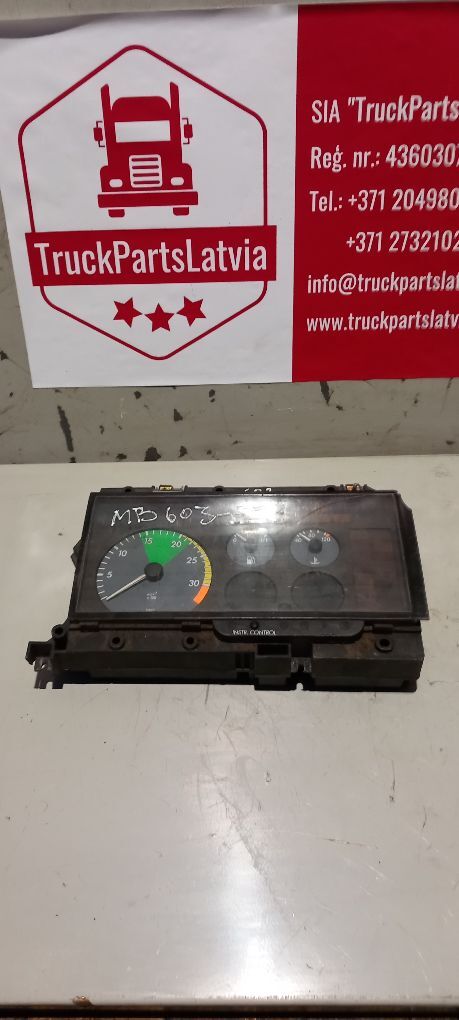 Mercedes-Benz 0005427401 instrument tabla za Mercedes-Benz Atego, Atego 2, Atego 3 (1996-) kamiona