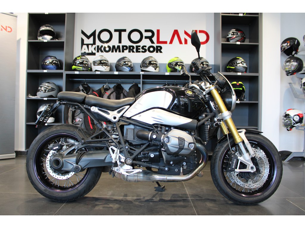 BMW R NINE T