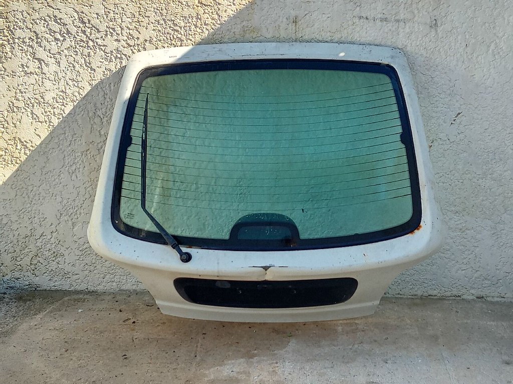 43R-000493 zadnje staklo za Renault automobila