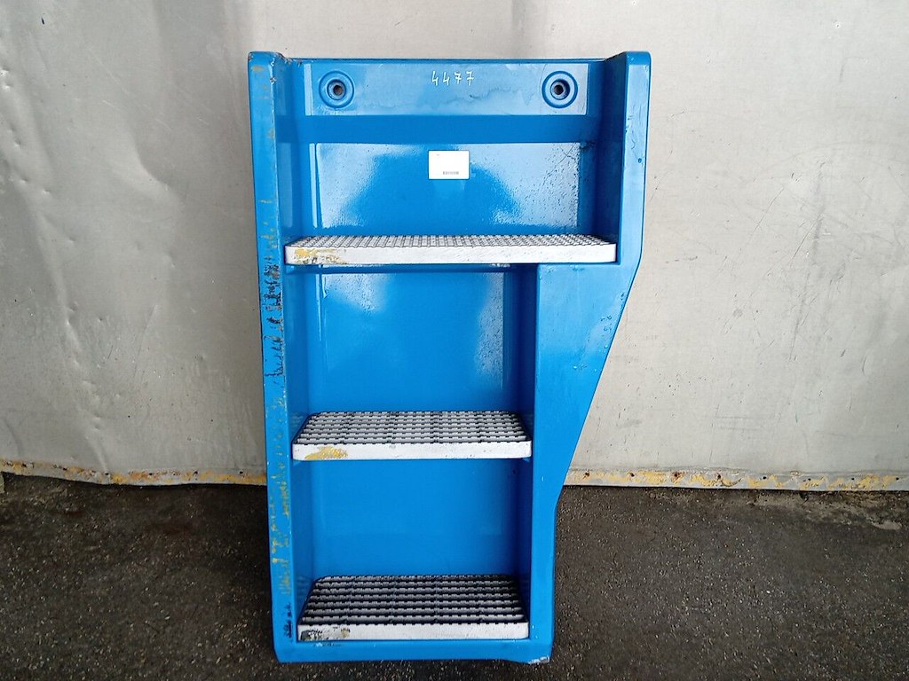 5000936143 bočna stepenica za Renault AE/MAGNUM/PREMIUM/MIDLUM/MAJOR/MIDDLE/KERAX kamiona