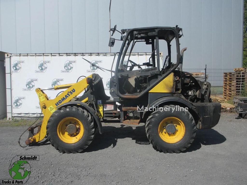 Komatsu WA80-5 prednji utovarivač