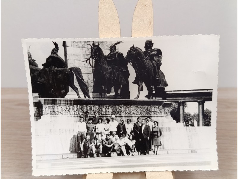 Vintage fotografija grupa ljudi Budimpešta