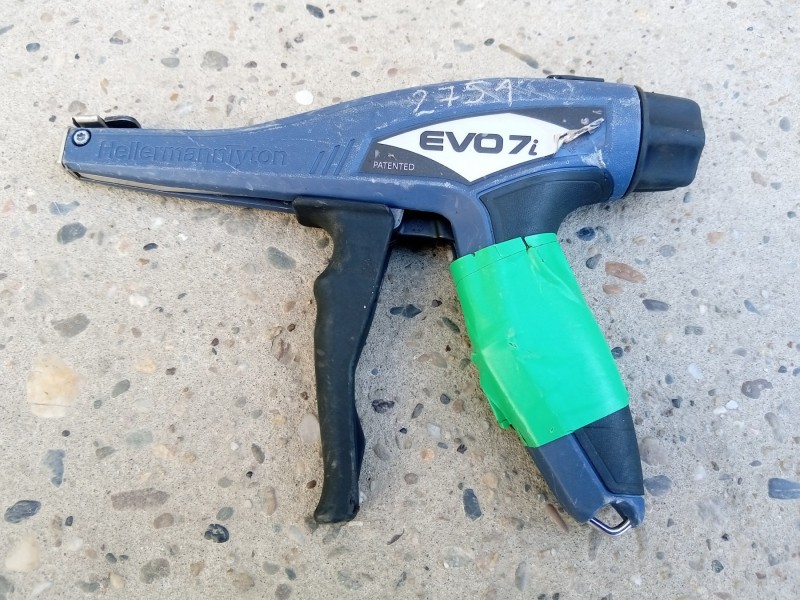 Pistolj za PVC Vezice HELLERMANNTYTON