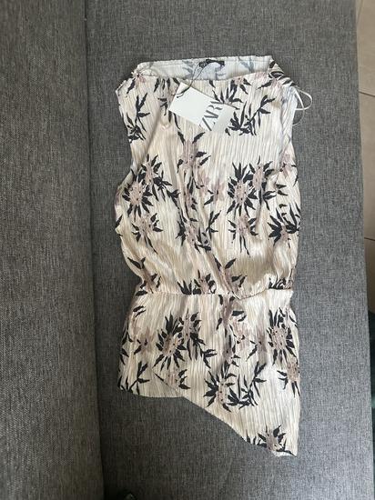 Zara bluza sa etiketom
