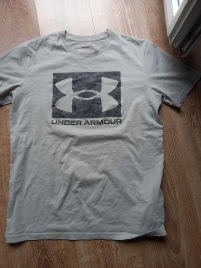 UNDER ARMOUR ..ODLICNA MAJCA VEL M