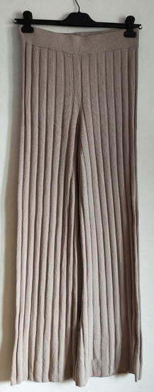 H&M rebraste pantalone – visok struk