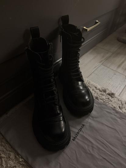 balenciaga cizme