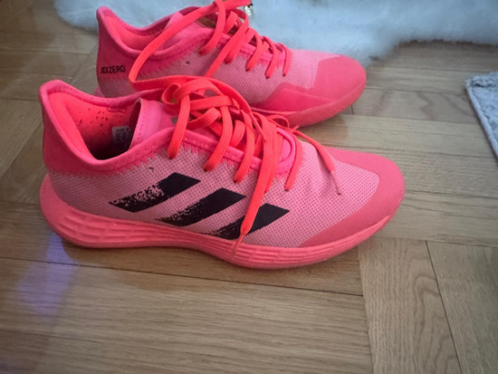 ADIDAS ADIZERO UBERSONIC 4