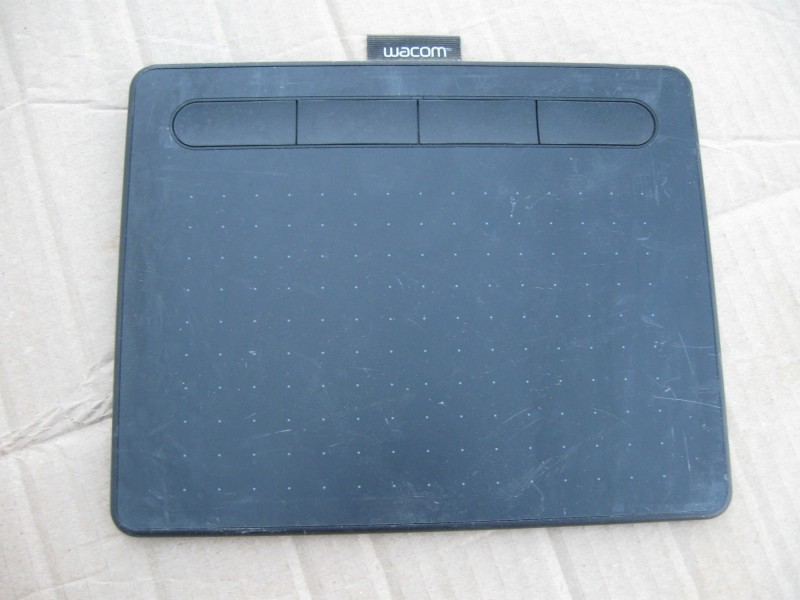 15.WACOM Intuos graficka tabla