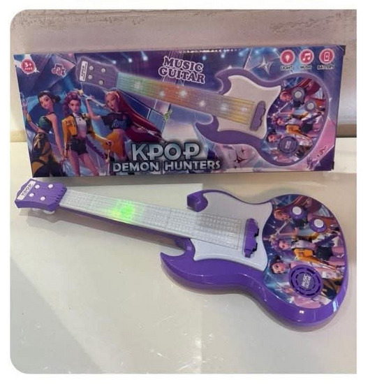 Kpop Demon Hunter svetleća gitara - NOVO