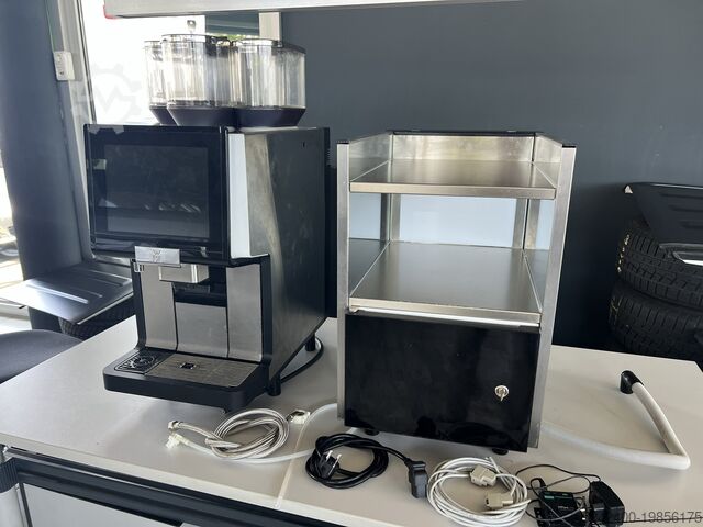 Potpuno automatski aparat za kafu
WMF 5000-S-Plus