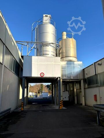 Postrojenje za punjenje kamiona sa 2 spoljašnja silosa
Truck filling system with 2 external silos