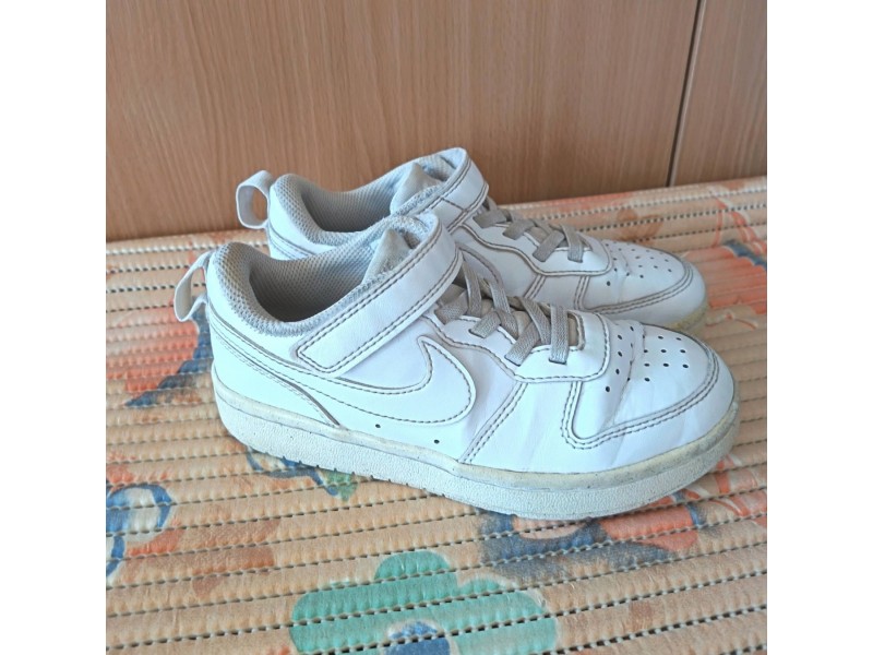 NIKE dečije kožne patike br. 30