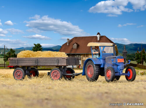 NEW! Kibri 12232 Traktor Lanz z przyczepą