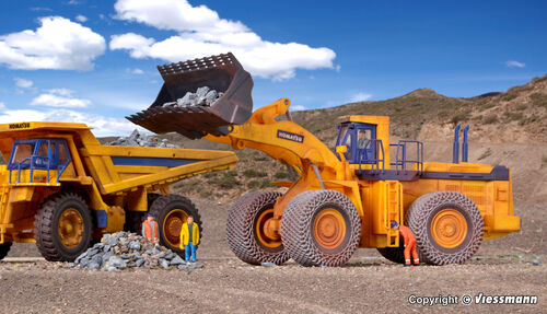 NEW! Kibri 11454 Ładowarka kołowa Komatsu WA 800-2