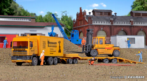 NEW! Kibri 13580 DAF FFT 95.400 z przyczepą i podnośnikiem Kalmar 15-1200