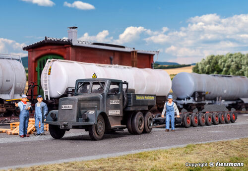 NEW! Kibri 13570 Ciągnik Kaelble Z6 R2A 100 z przyczepą do transportu wagonów