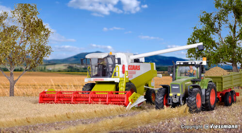 NEW! Kibri 12263 Kombajn Claas Lexion z wymiennym osprzętem