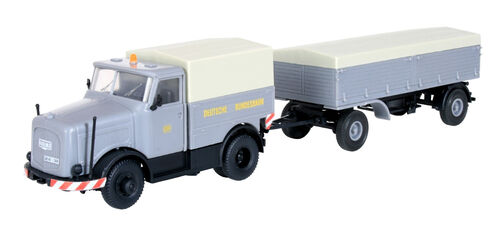 NEW! Kibri 13560 Ciągnik Kaelble KW 632 ZB z przyczepą