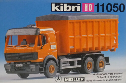 Kibri 11050 Mercedes Benz 3-axle with self-Loading Container with tarpaulin