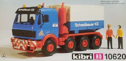 NEW! Kibri 10620 Mercedes-Benz ciągnik 4/oś z dźwigiem samozaładowczym i skrzynią z plandeką