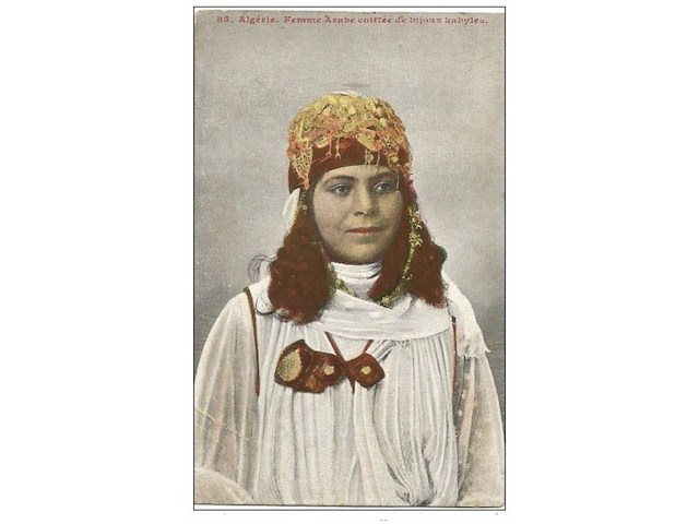 Alžir Algerie Femme Arabe coiffee de bijoux kabyles