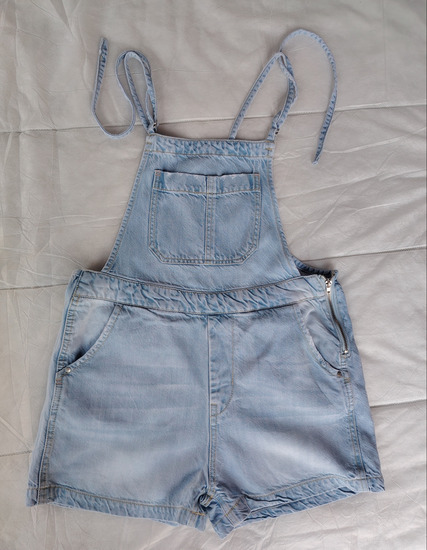 Bershka svetle teksas tregerice Hit model