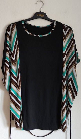 Oversize Bluza sa Geometrijskim Printom