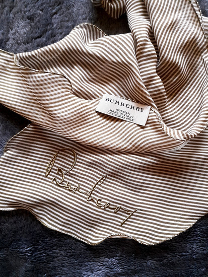 BURBERRY marama-(100%svila)-Original