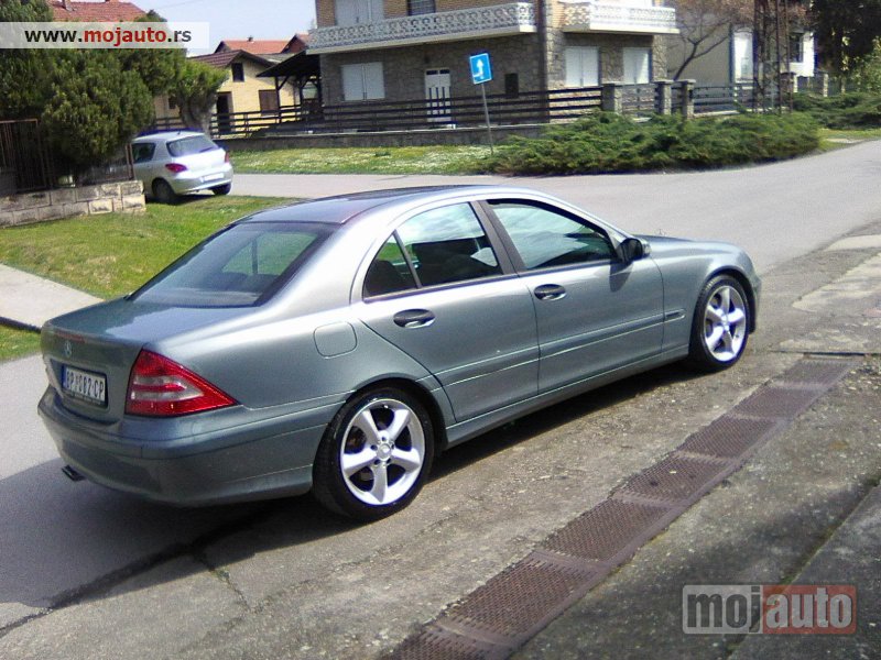 Mercedes C 200 FULL OPREMA/Reg.God/VL