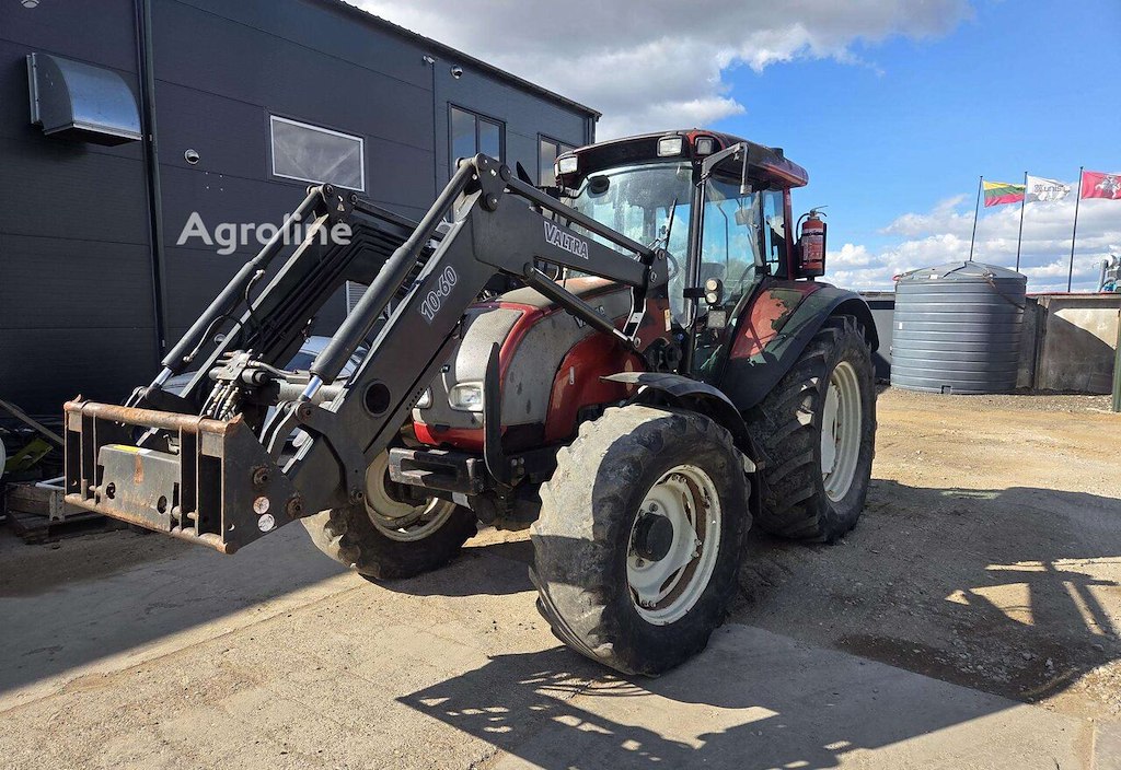 Valtra C110 traktor točkaš