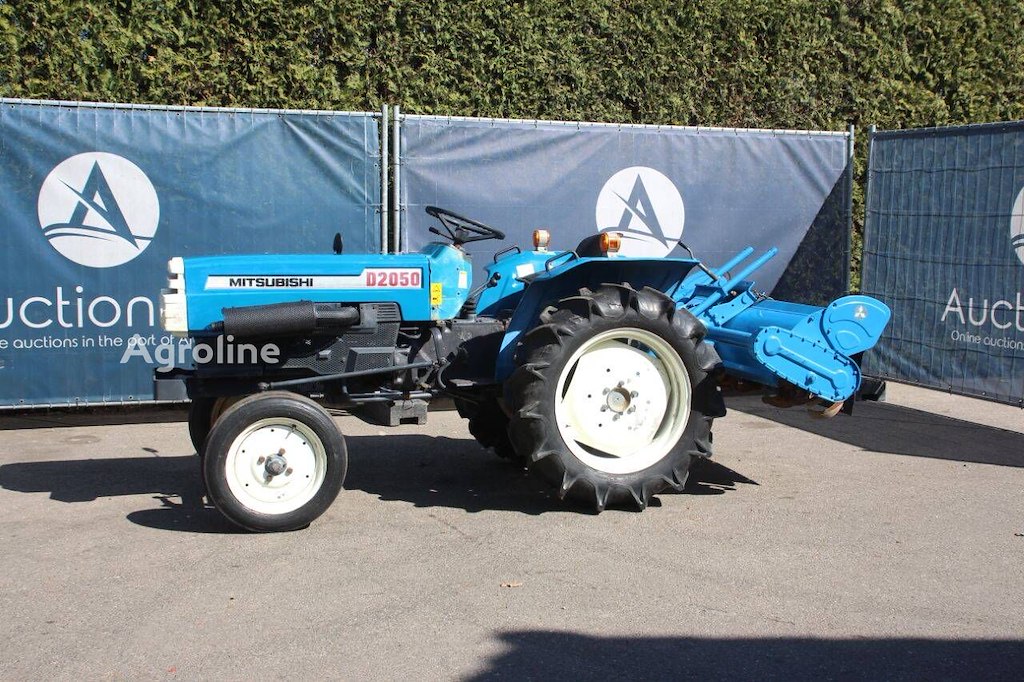 Prodaje se Mitsubishi D2050 traktor točkaš na aukciji