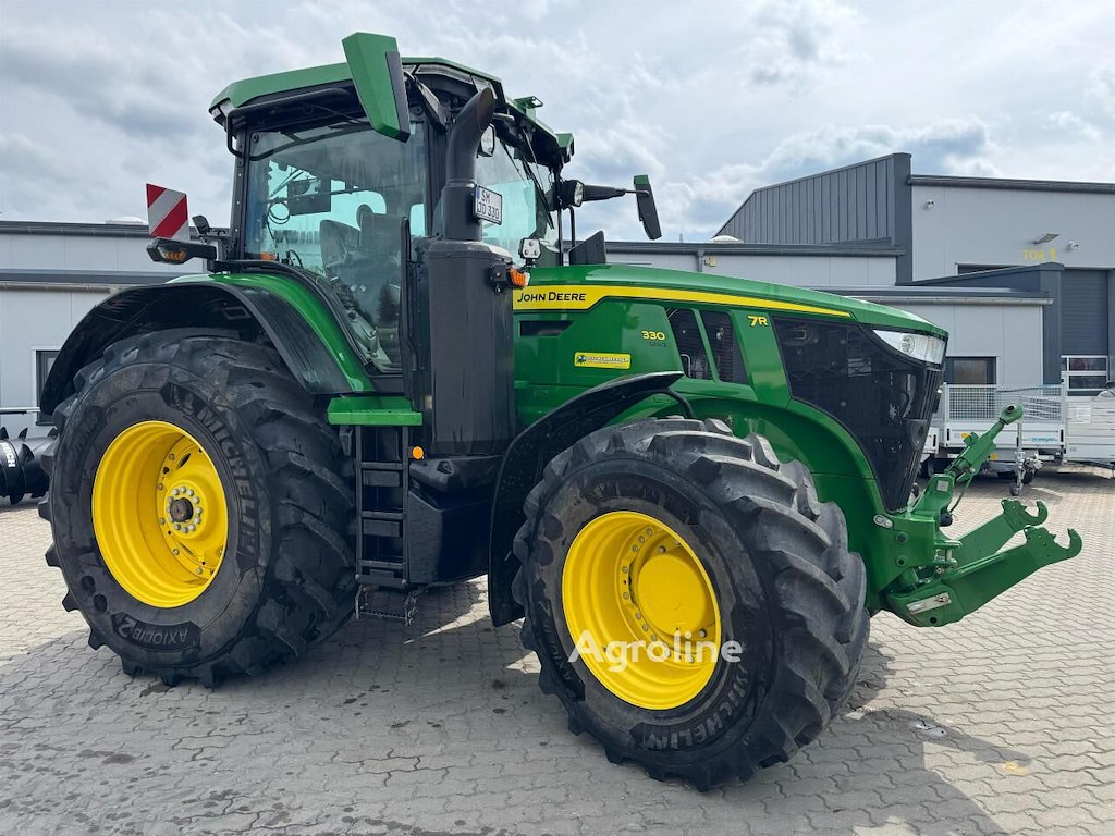 Novi John Deere 7R 330 - Command PRO traktor točkaš