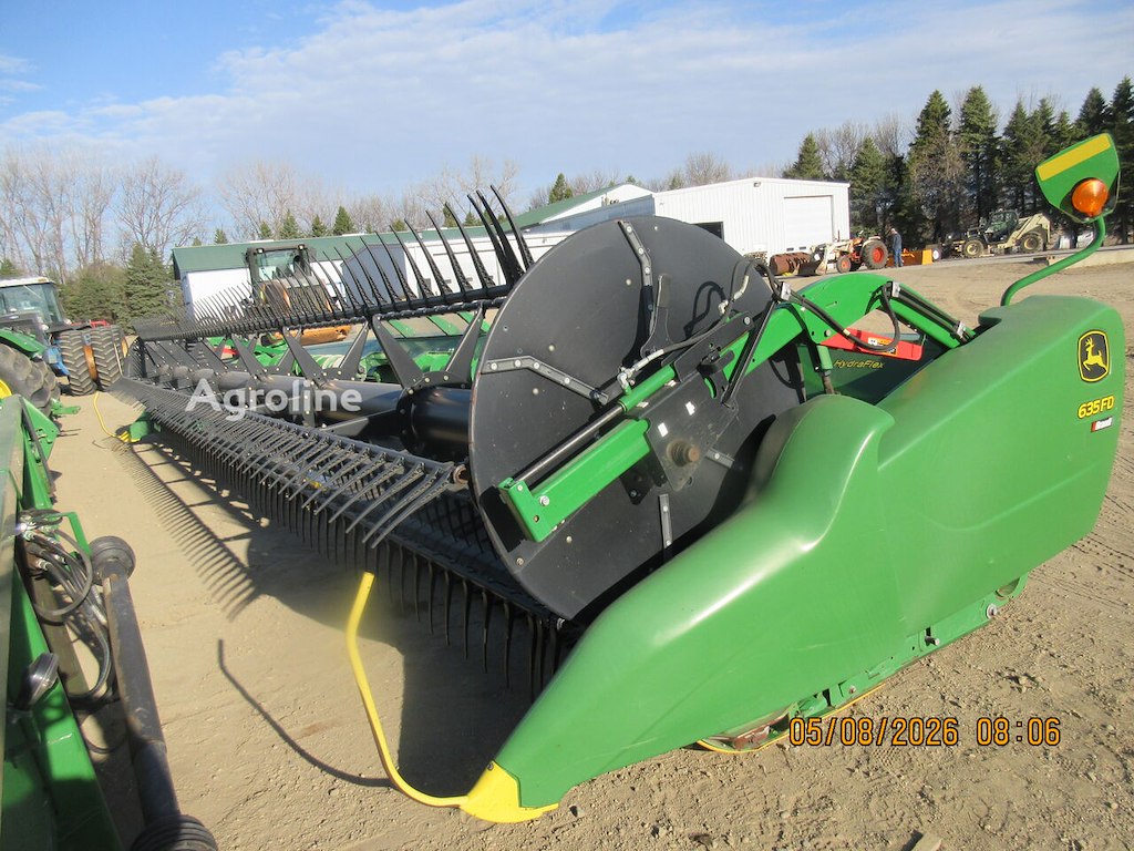 John Deere 635FD HydraFlex™ Draper strichkova 10.7 m pid zamovlennia z Kanad adapter za žito