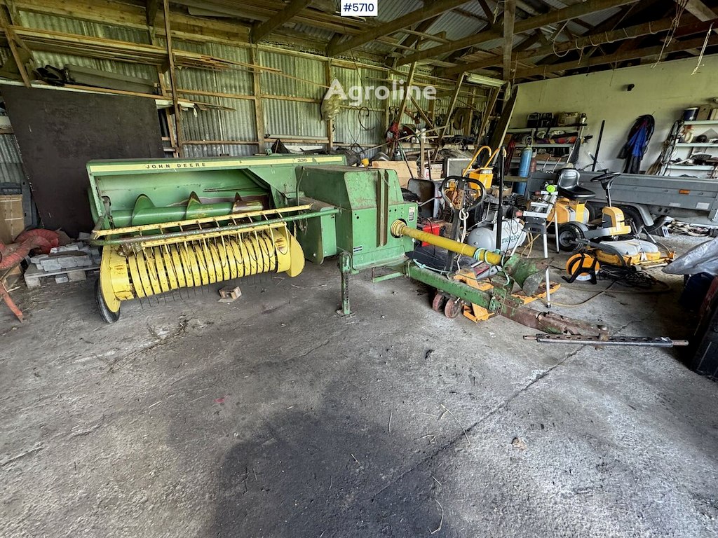 John Deere 336 balirka za četvrtaste bale