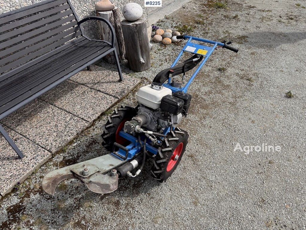 Jørgen Jensen B15 Christmas Tree Cutter gusenični usnopljivač
