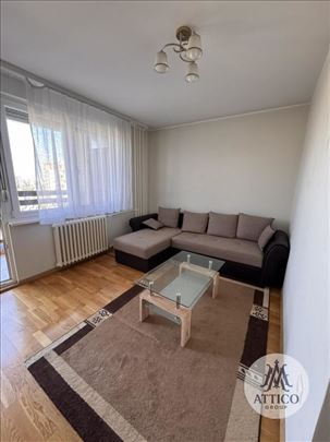 Trosoban stan 64m² – Liman 4 – kompletno namešten,