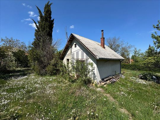 Uknjižena vikendica 40m2, Nemenikuće 8,5ari